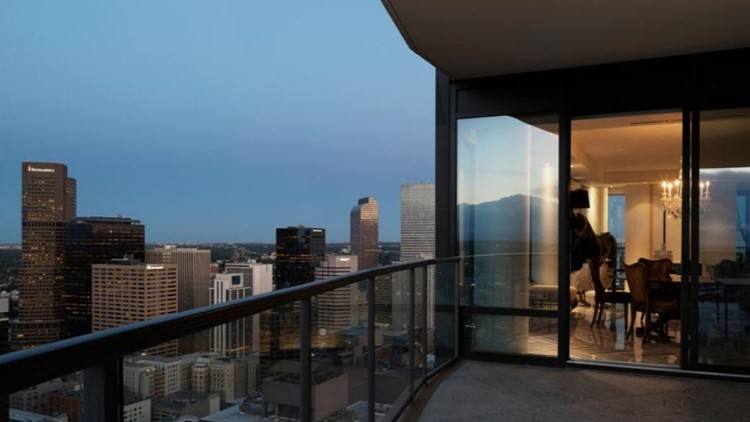Famed architect Curtis Fentress lists his ‘whole new level of modern ...