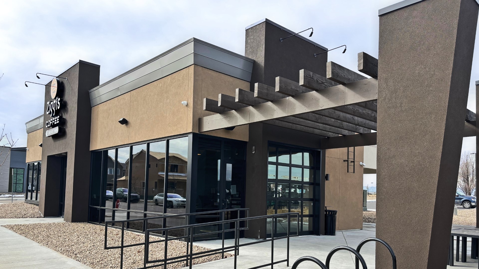 Ziggi’s Coffee opens its newest location in the Denver area | 9news.com