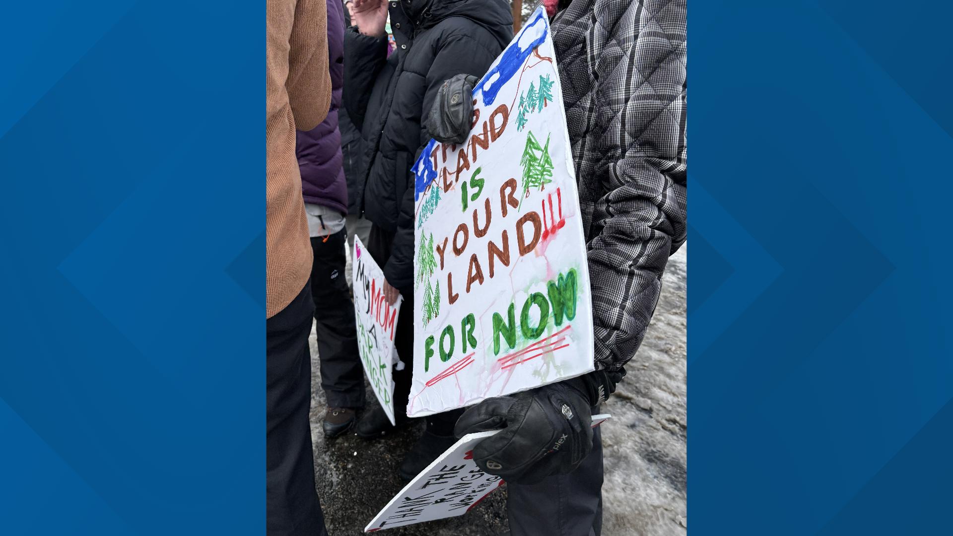 Hundreds of Coloradans gather outside of RMNP protesting national ...