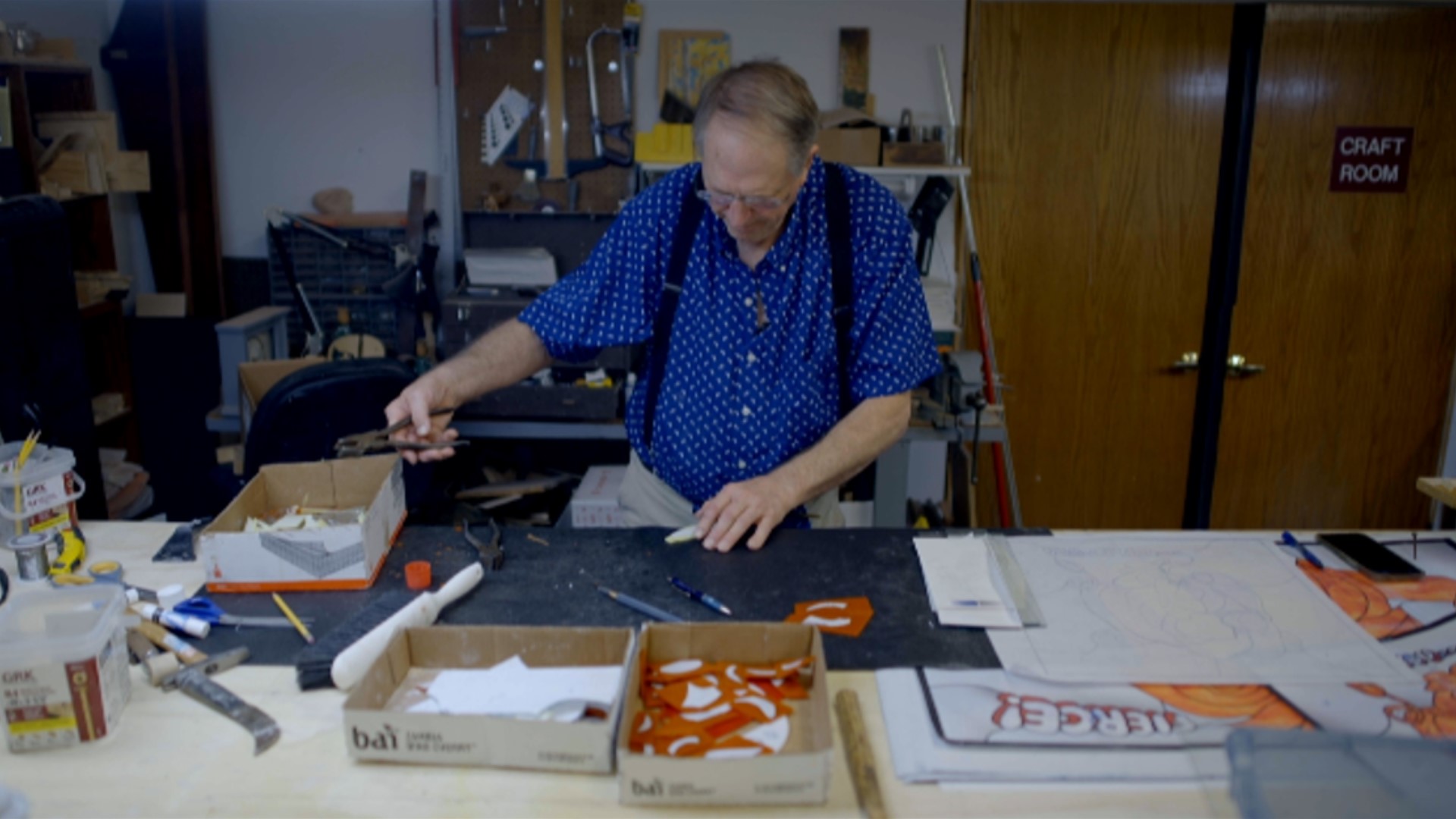 Colorado stained glass artist creates unique tribute | 9news.com