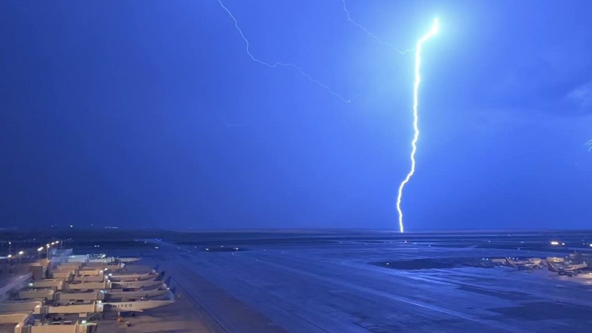 Lighting deaths, injuries in Colorado: How often does it happen ...