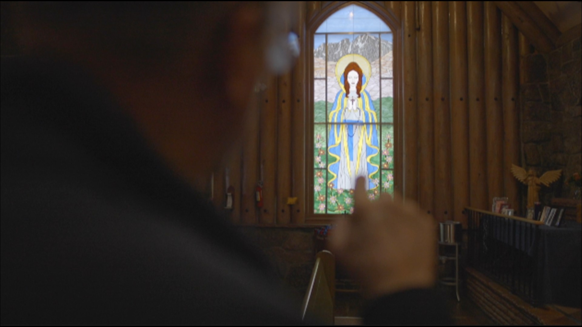 Colorado stained glass artist creates unique tribute | 9news.com