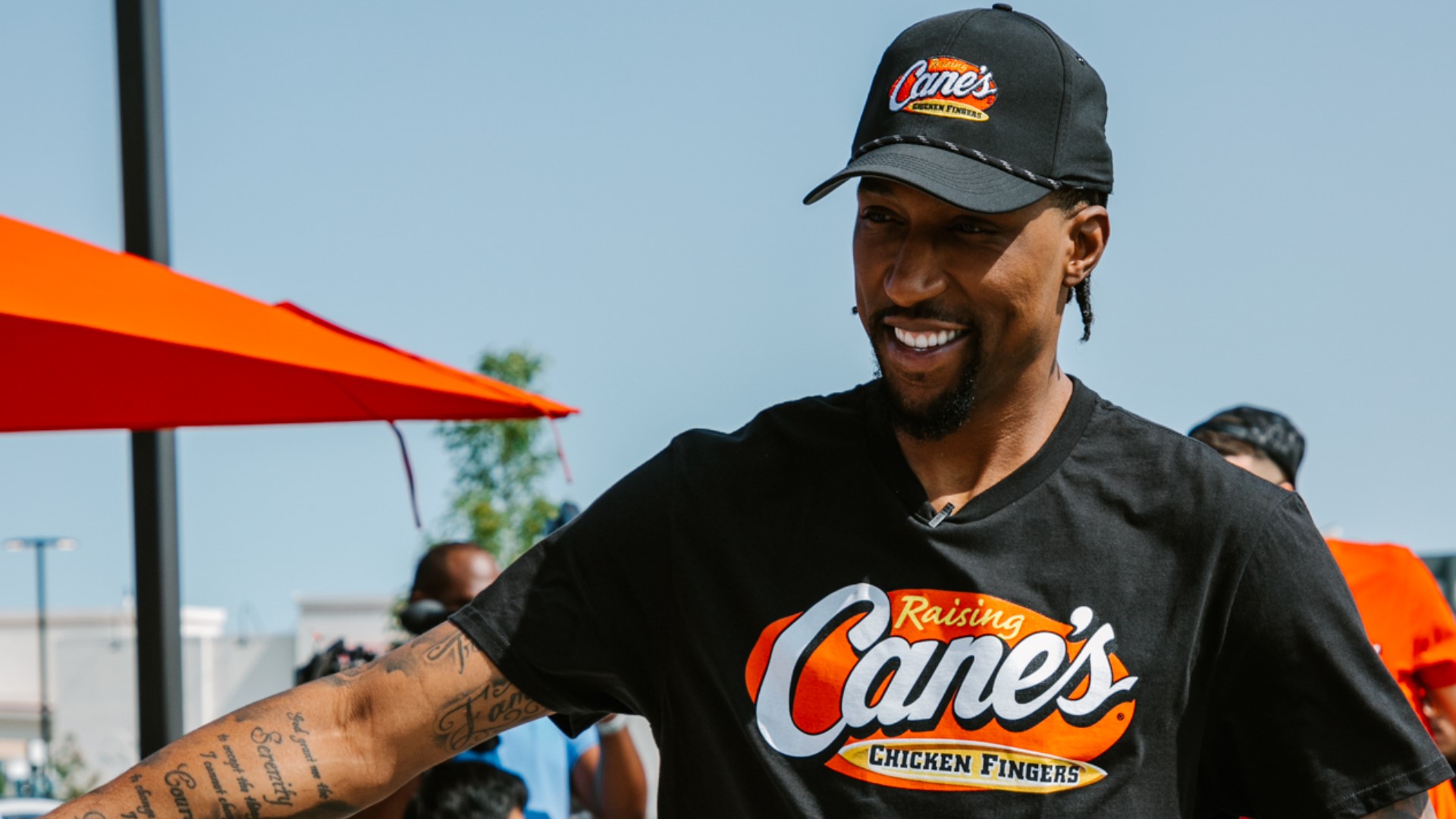 Nuggets Porter Jr., Caldwell-Pope at Denver Raising Cane's | 9news.com