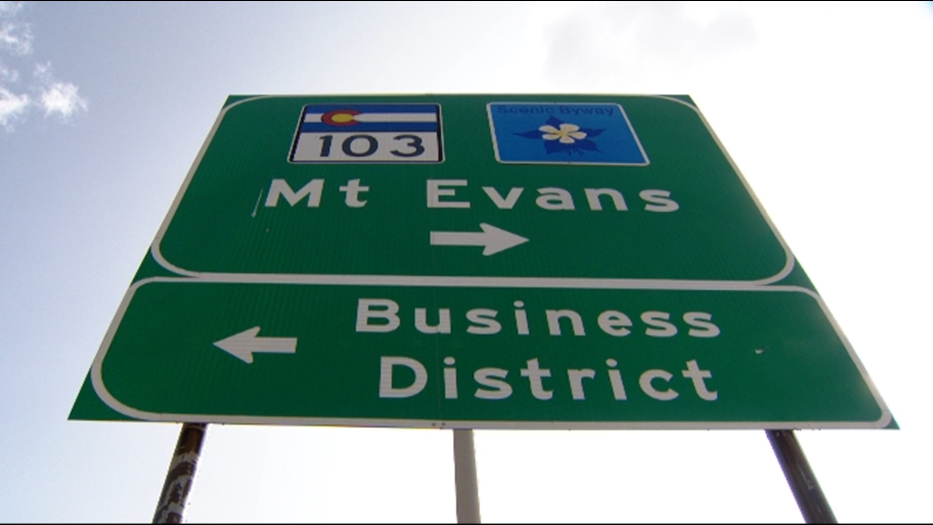 While Mount Evans has a new name, old signs are still in place | 9news.com