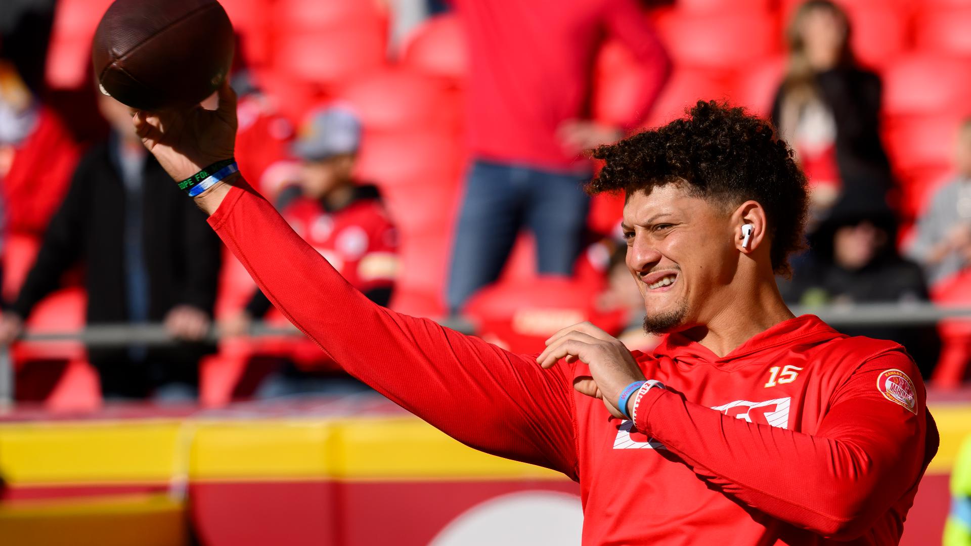 Chiefs block short field goal attempt at buzzer to beat Broncos | 9news.com