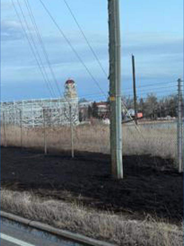 Grass fire near amusement park puts off heavy smoke over I-70 west of ...