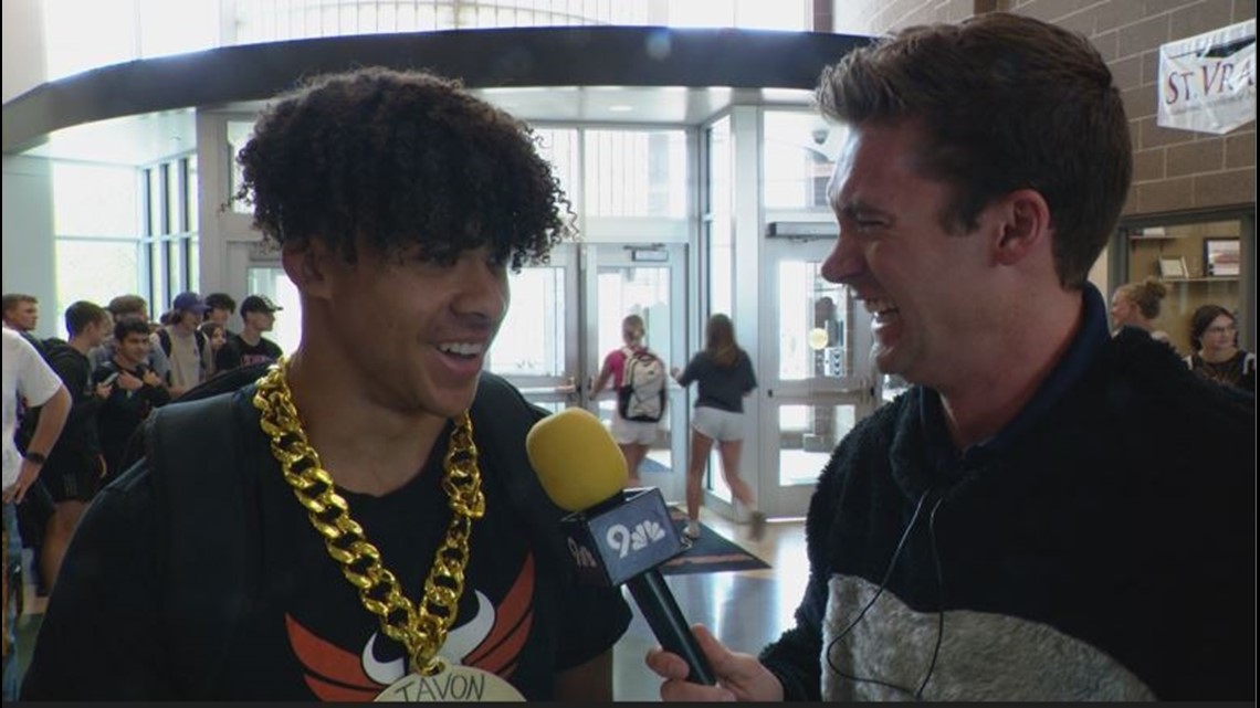 Mead's Tavon Underwood wins the 9NEWS Swag Chain! | 9news.com