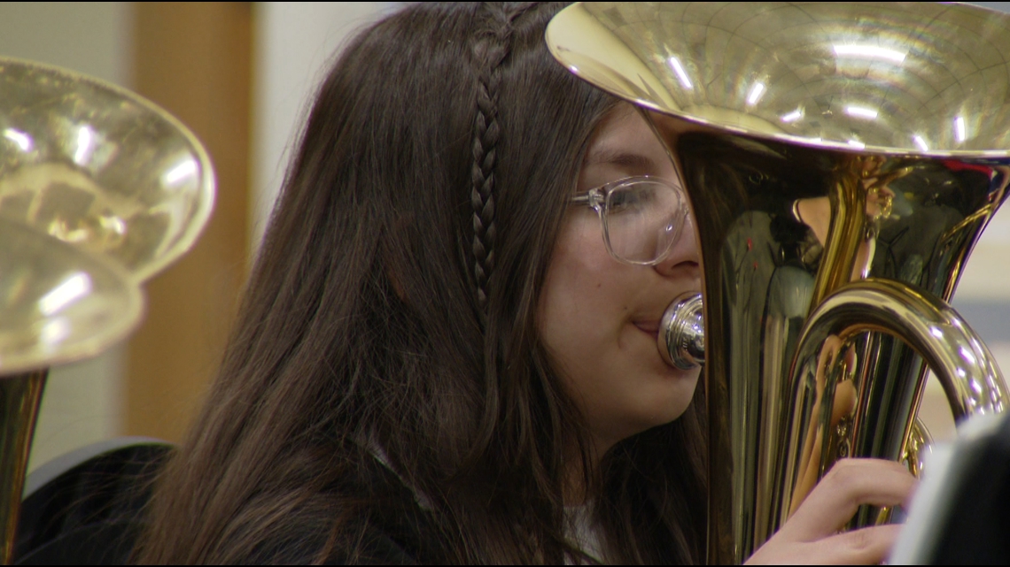 Nonprofit boosts Vikan Middle School band with instrument drive | 9news.com