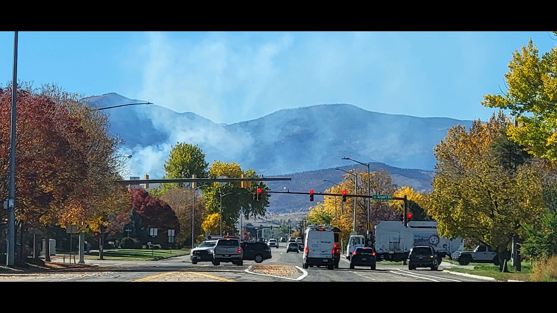 Boulder County wildfire forces evacuations north of city | 9news.com