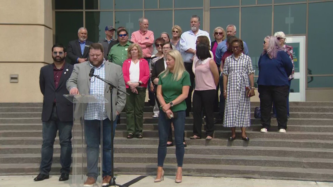 Aurora councilmembers voice support for council-manager system | 9news.com