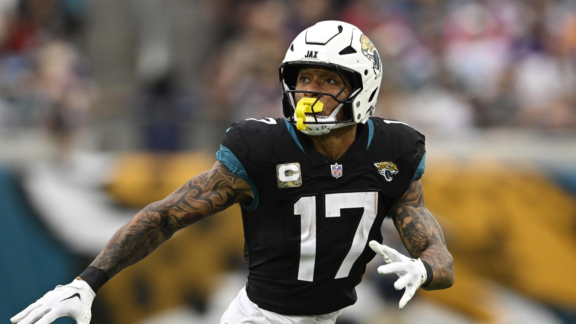 Former Jaguar tight end Evan Engram signs two-year, $23 million deal with Bronco | 9news.com