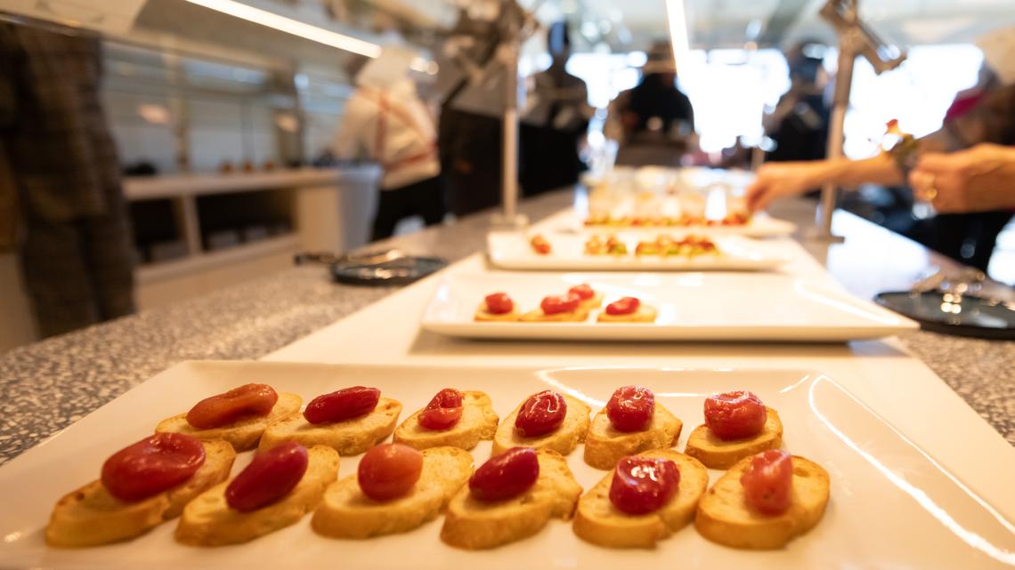 A first look at DIA's new Capital One Lounge | 9news.com