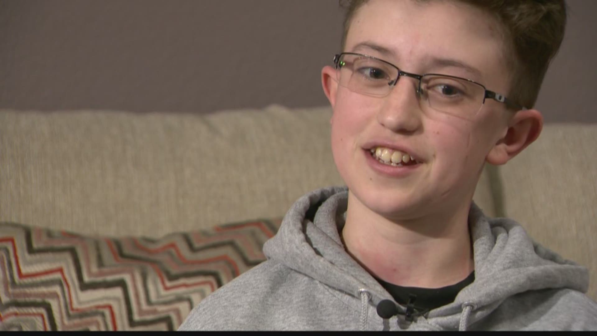 13-year-old steers family to safety during mom’s seizure | 9news.com