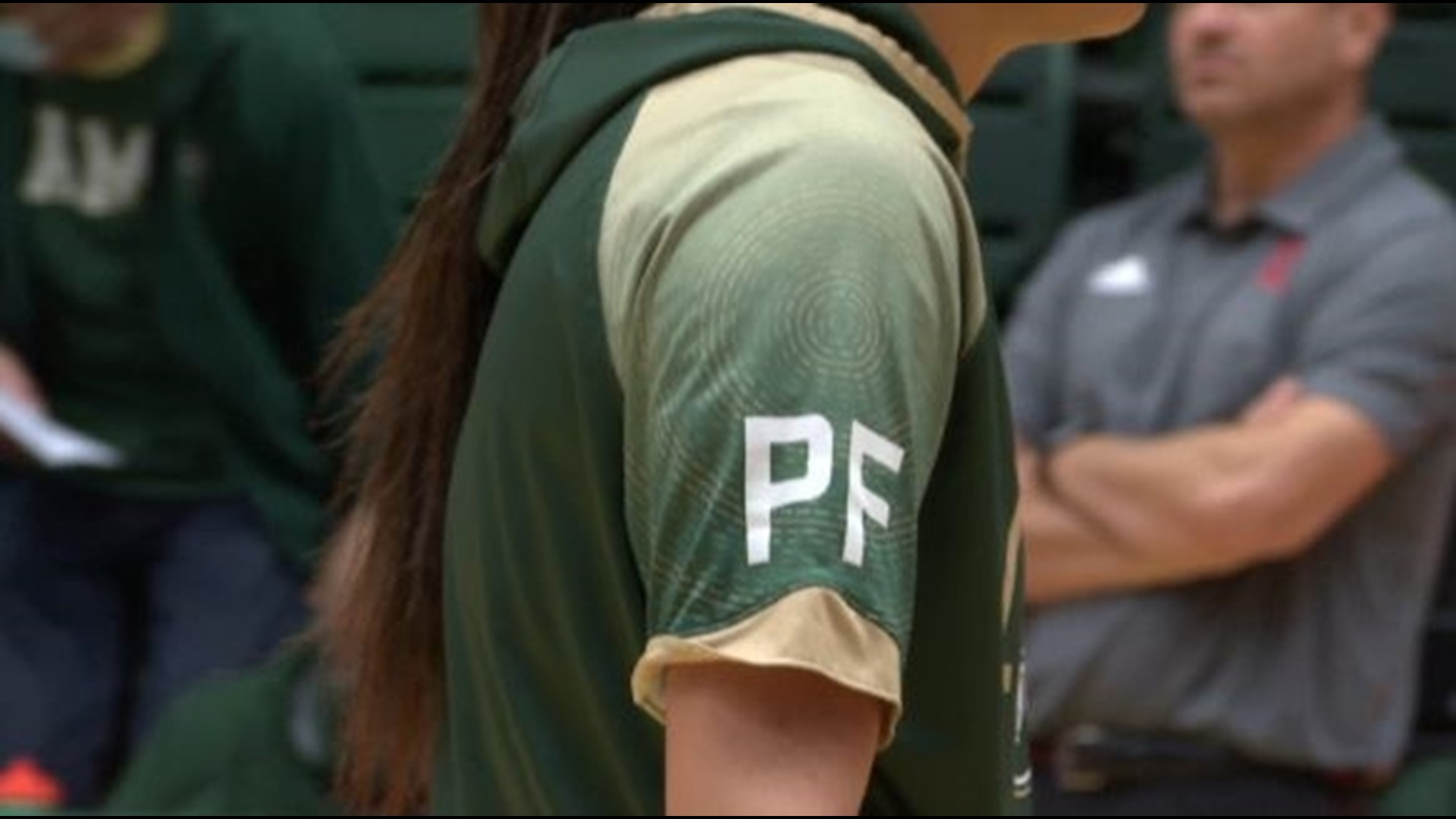 CSU women's basketball honors Farkas' late father with patches | 9news.com