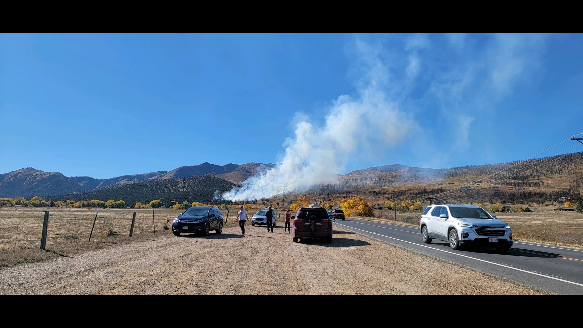 Boulder County wildfire forces evacuations north of city | 9news.com