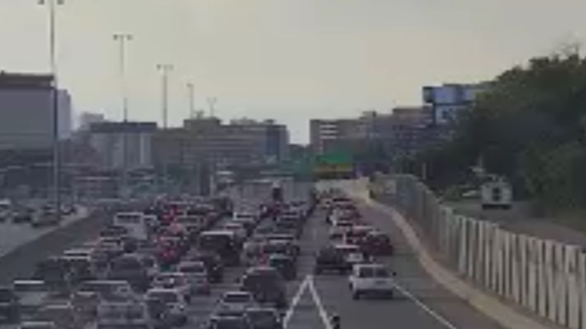 Death investigation causes I-25 closure | 9news.com