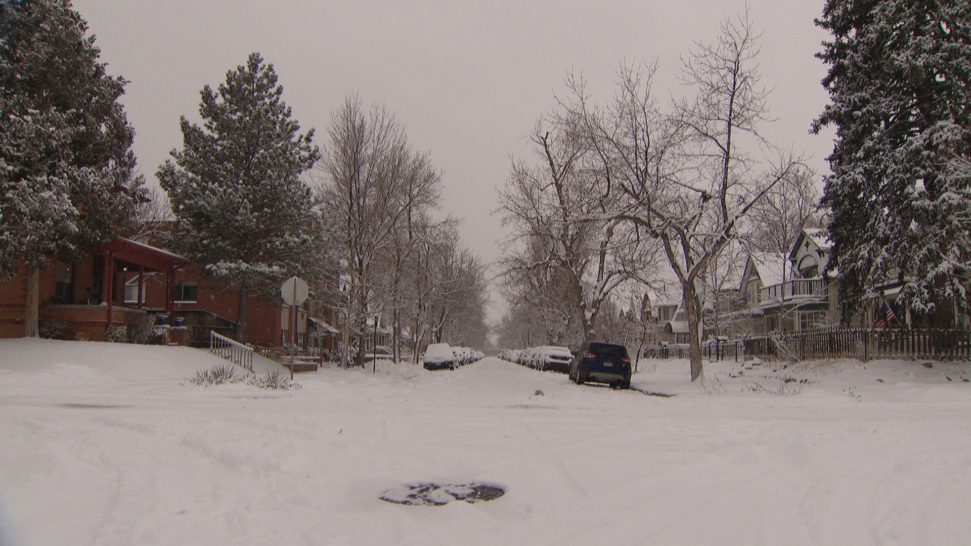 Volunteers plow Denver's residential streets | 9news.com