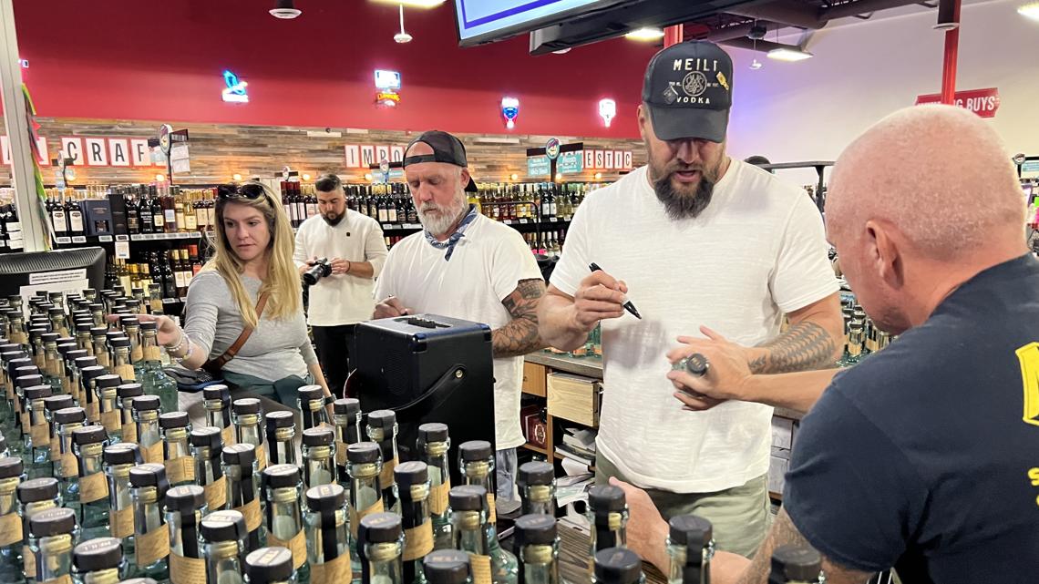 Jason Momoa, Blaine Halvorson in Parker | 9news.com