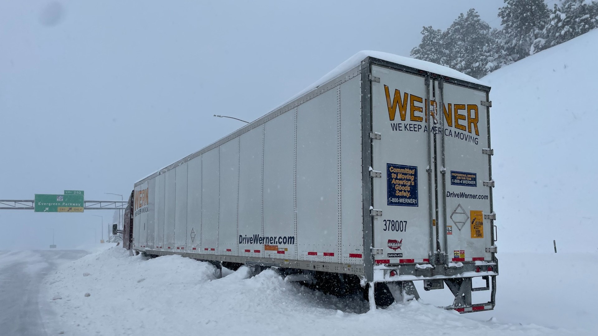 CSP issued 12 tickets for chain law violations during snowstorm | 9news.com