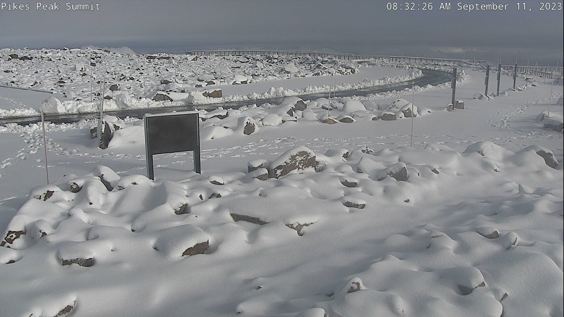 First snow of the season falls on mountain peaks across Colorado ...