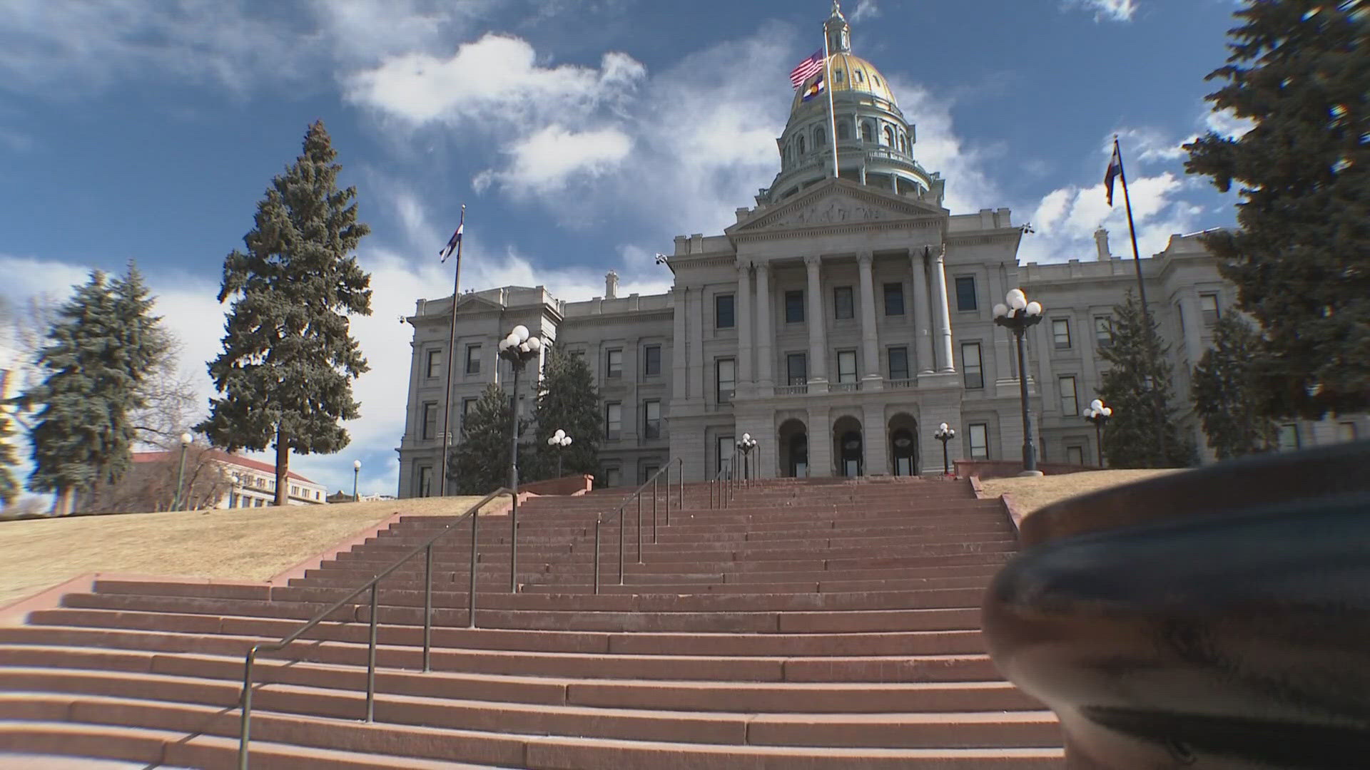 New Colorado law forces social media companies to honor police warrants ...