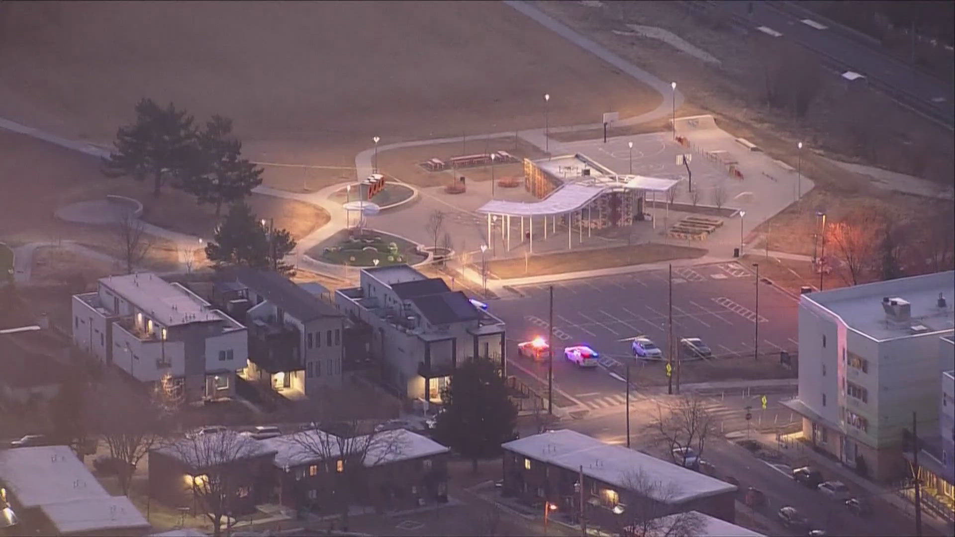 Denver Police officer shoots, injures 1 at Denver park | 9news.com