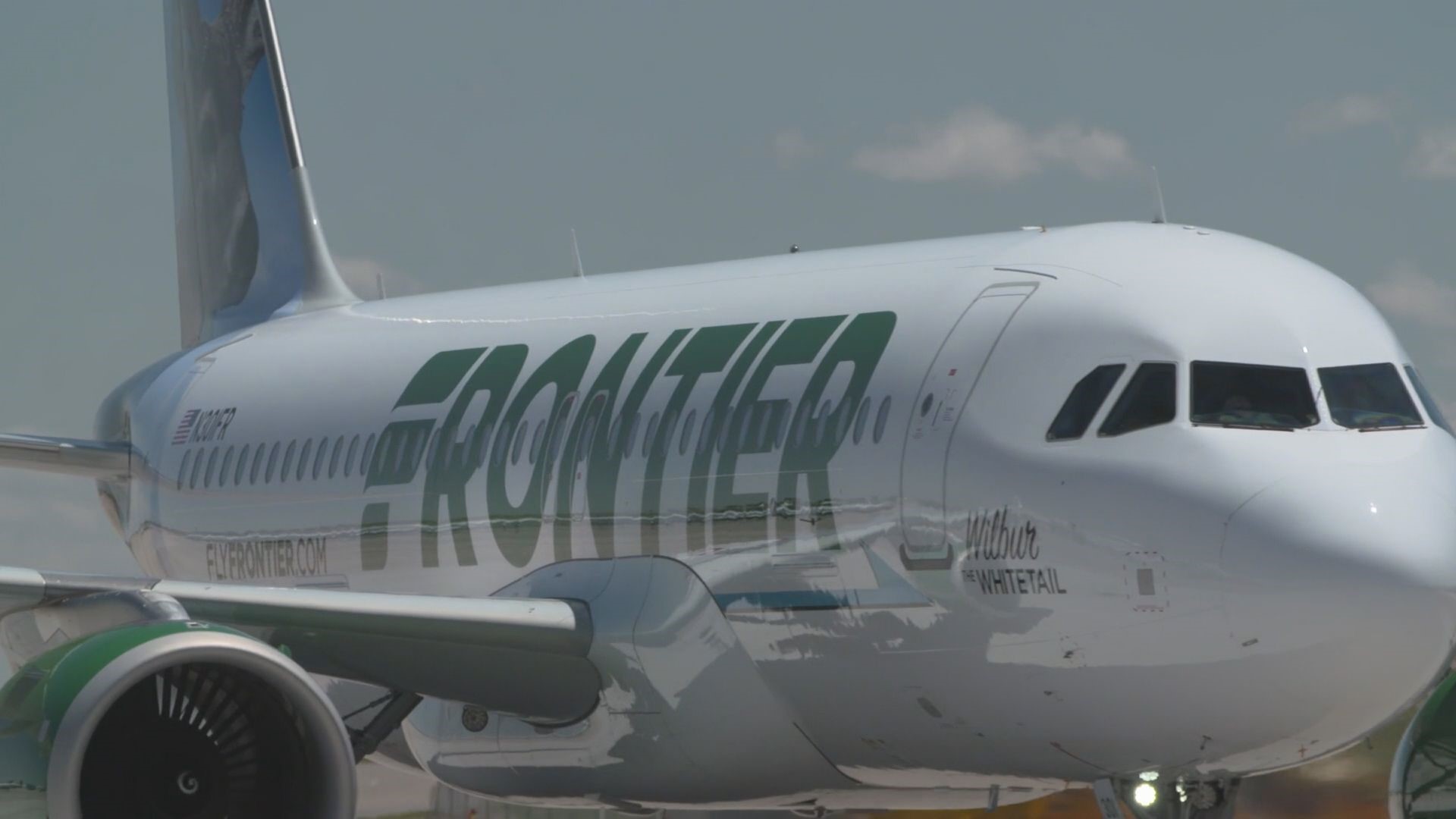 Frontier Airlines anuncia nuevos vuelos a México | 9news.com