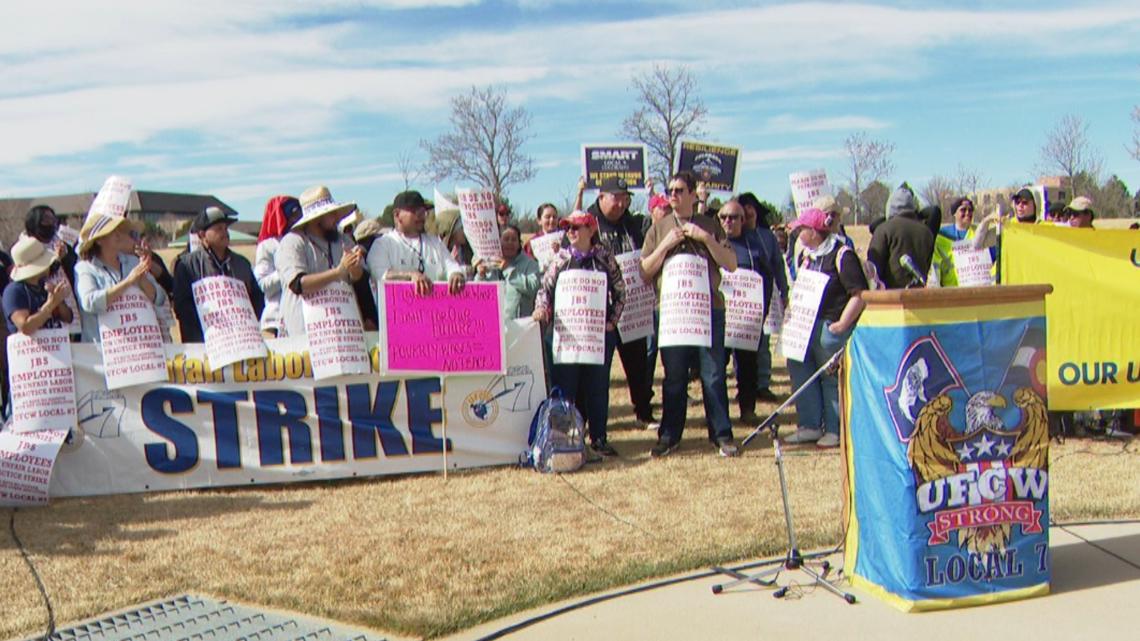 JBS strike enters day 3 with press conference near corporate offices ...