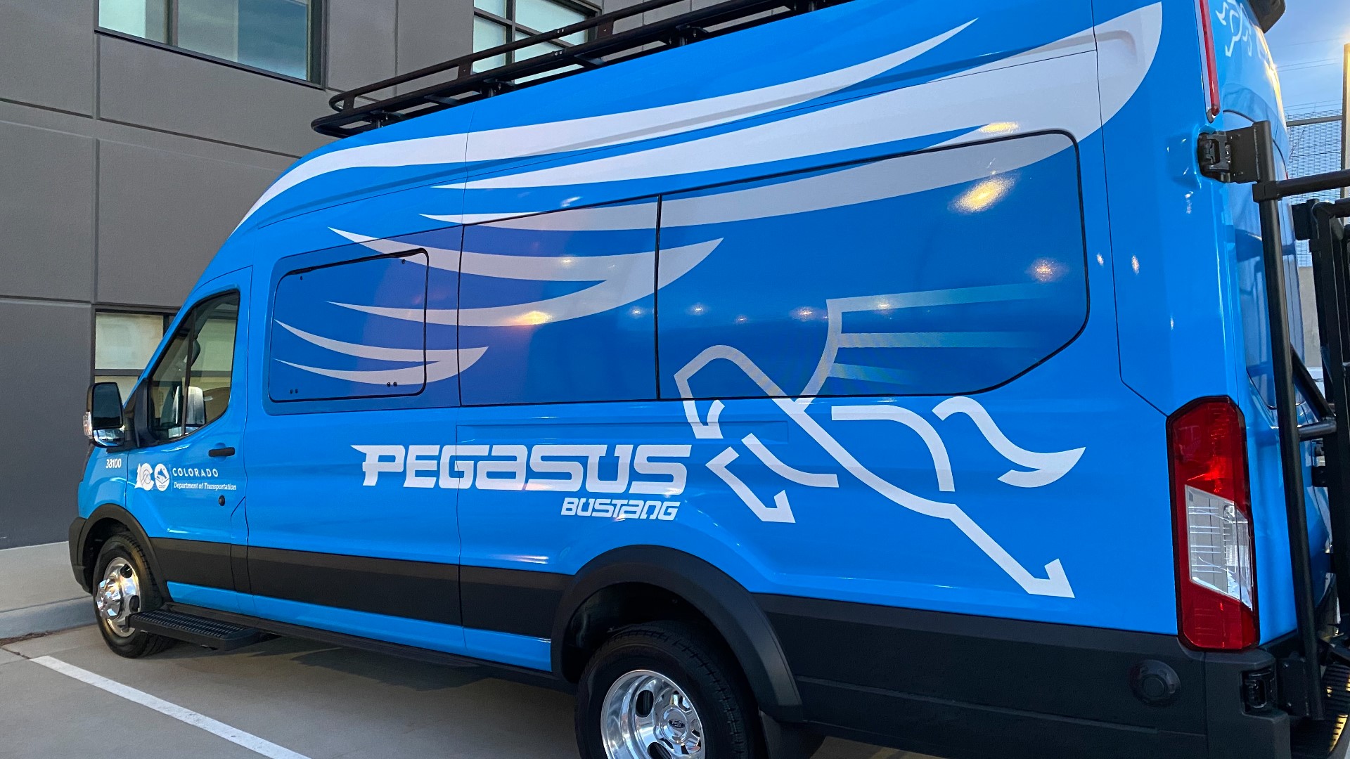 CDOT launches 'Pegasus' regional bus service between Denver, Vail ...