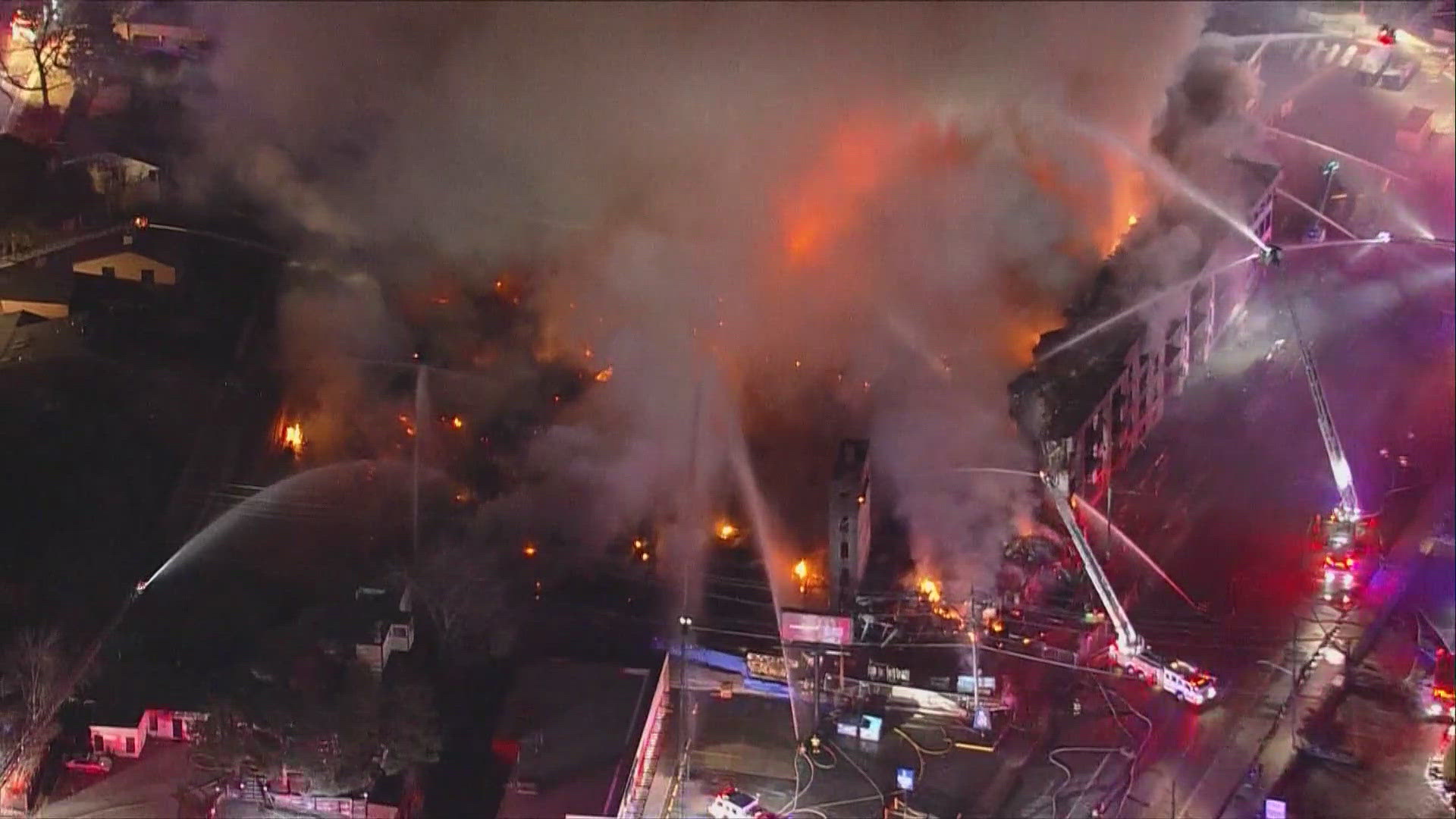 Federal response team to assist in Denver construction site fire ...