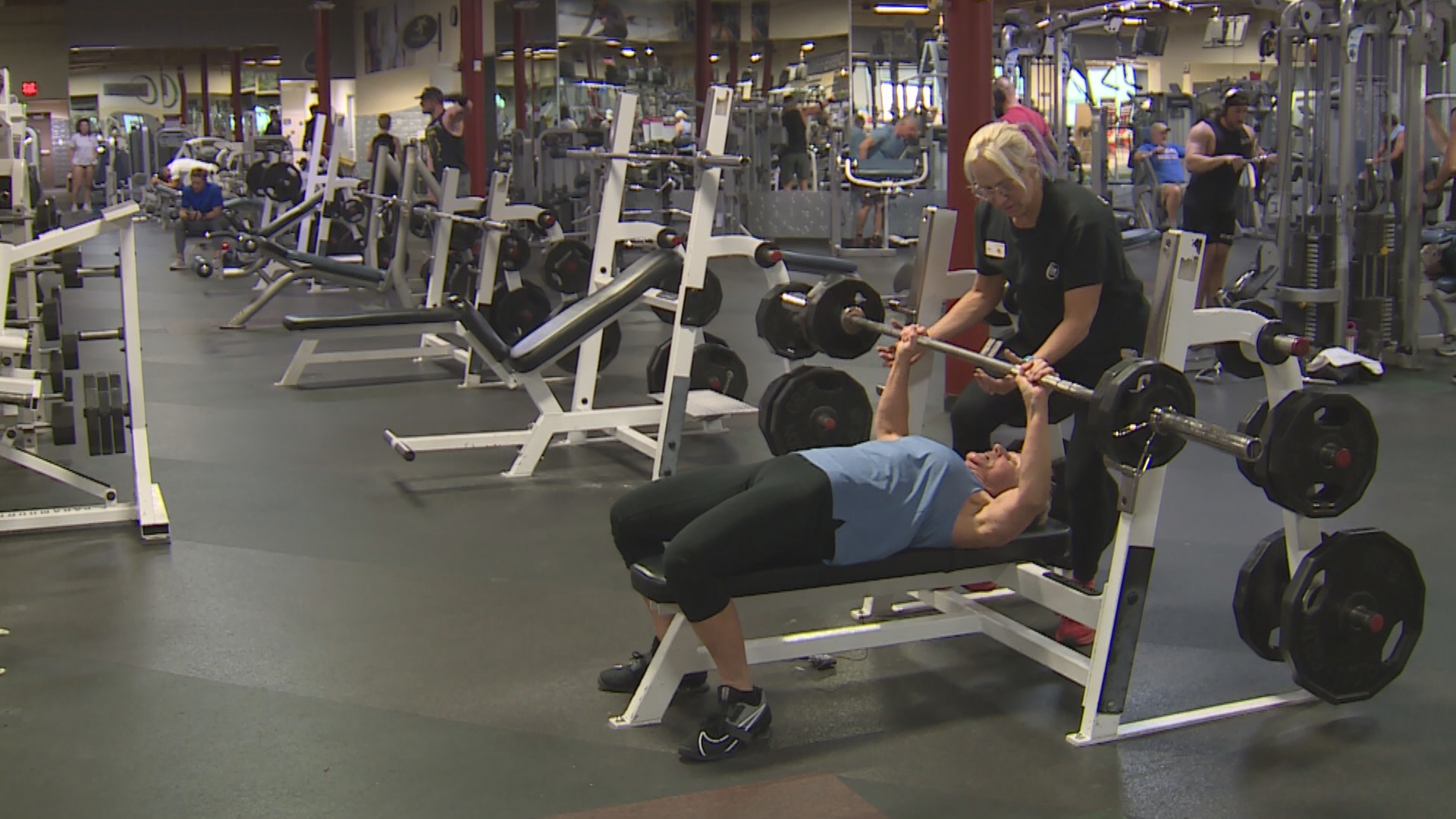 Woman excels at powerlifting at 68 | 9news.com