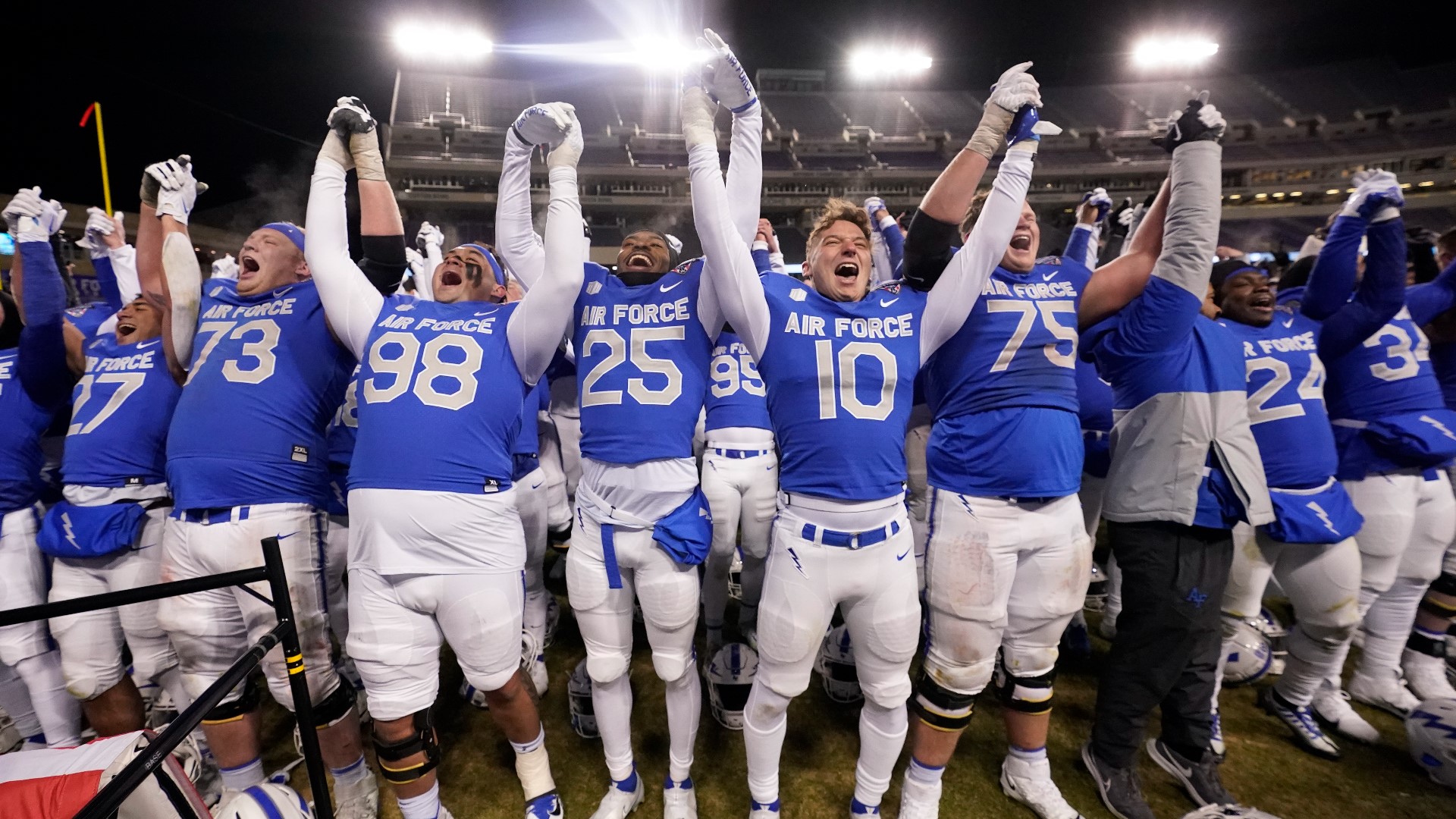 Air Force Falcons top Baylor Bears in ice cold Armed Forces Bowl ...