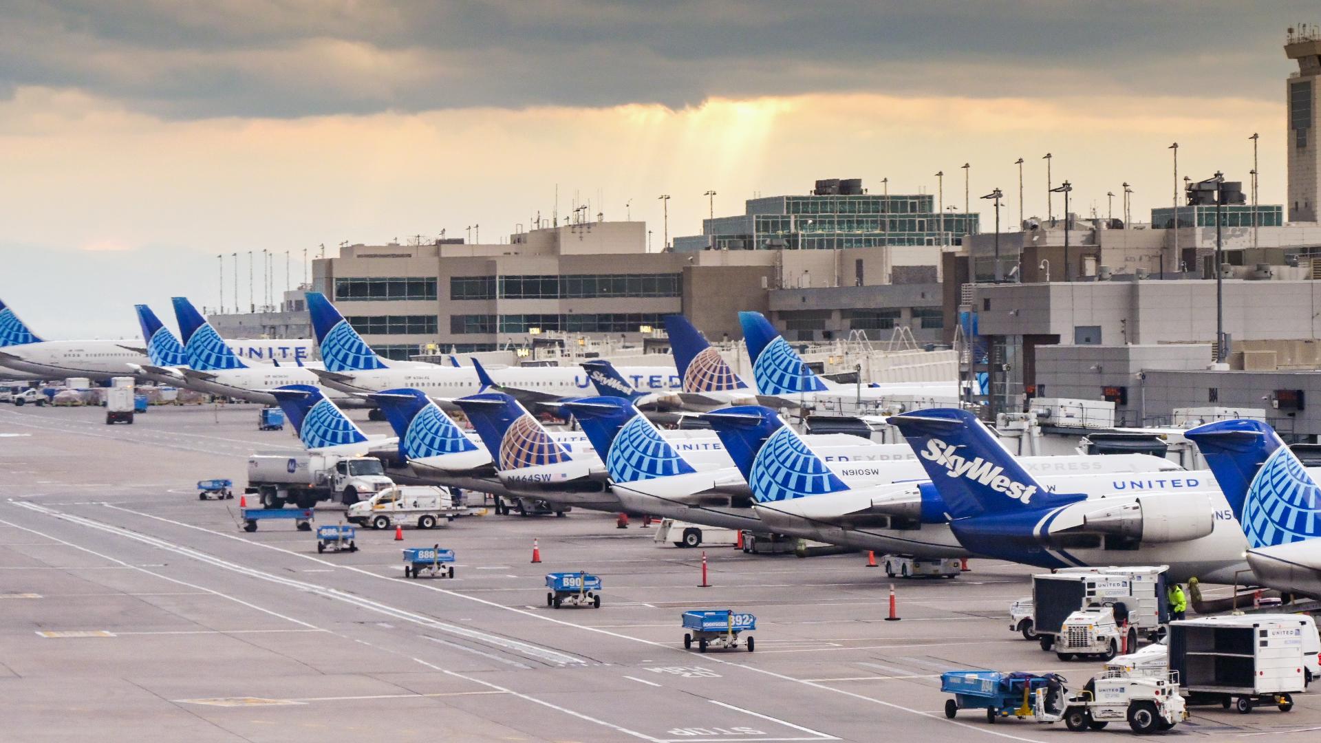 Denver airport to build pedestrian walkways between concourses | 9news.com