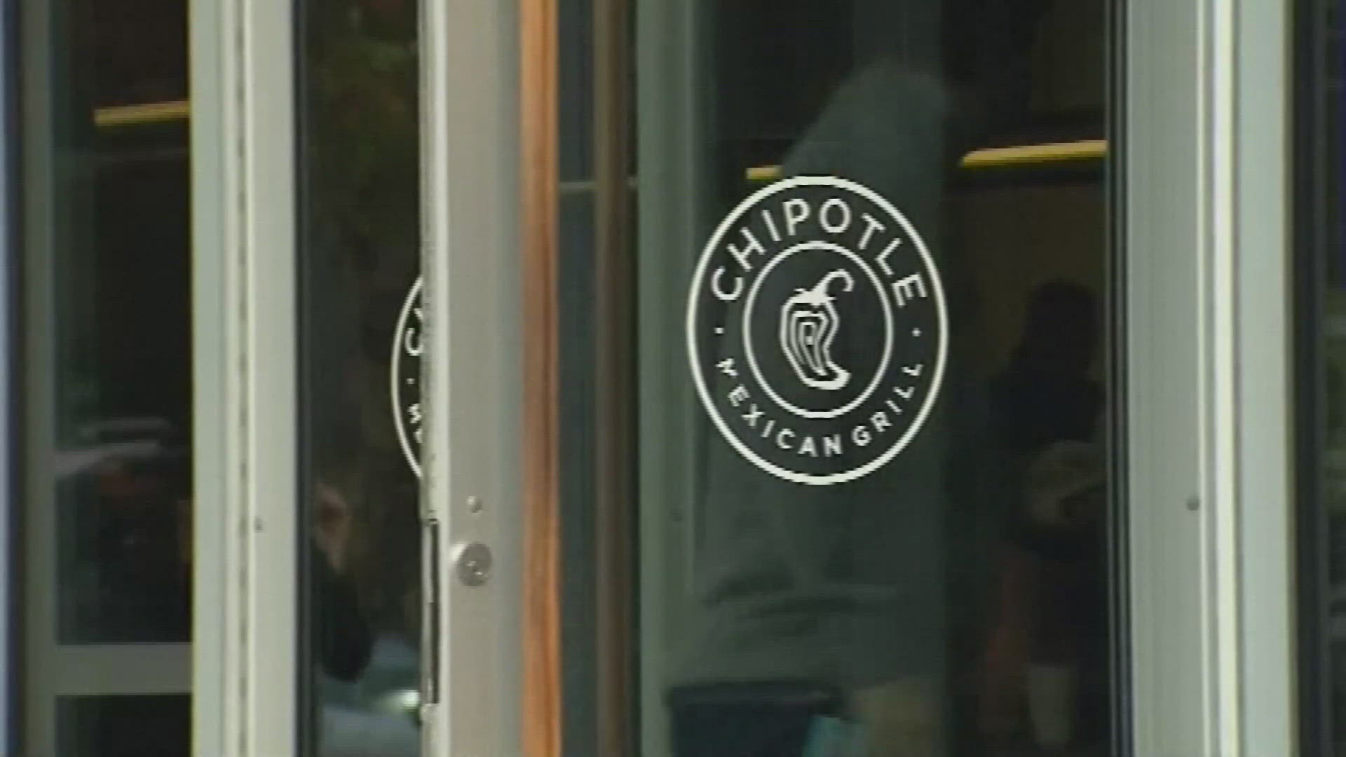 Chipotle closing restaurants? Restaurant chain addresses bankruptcy ...
