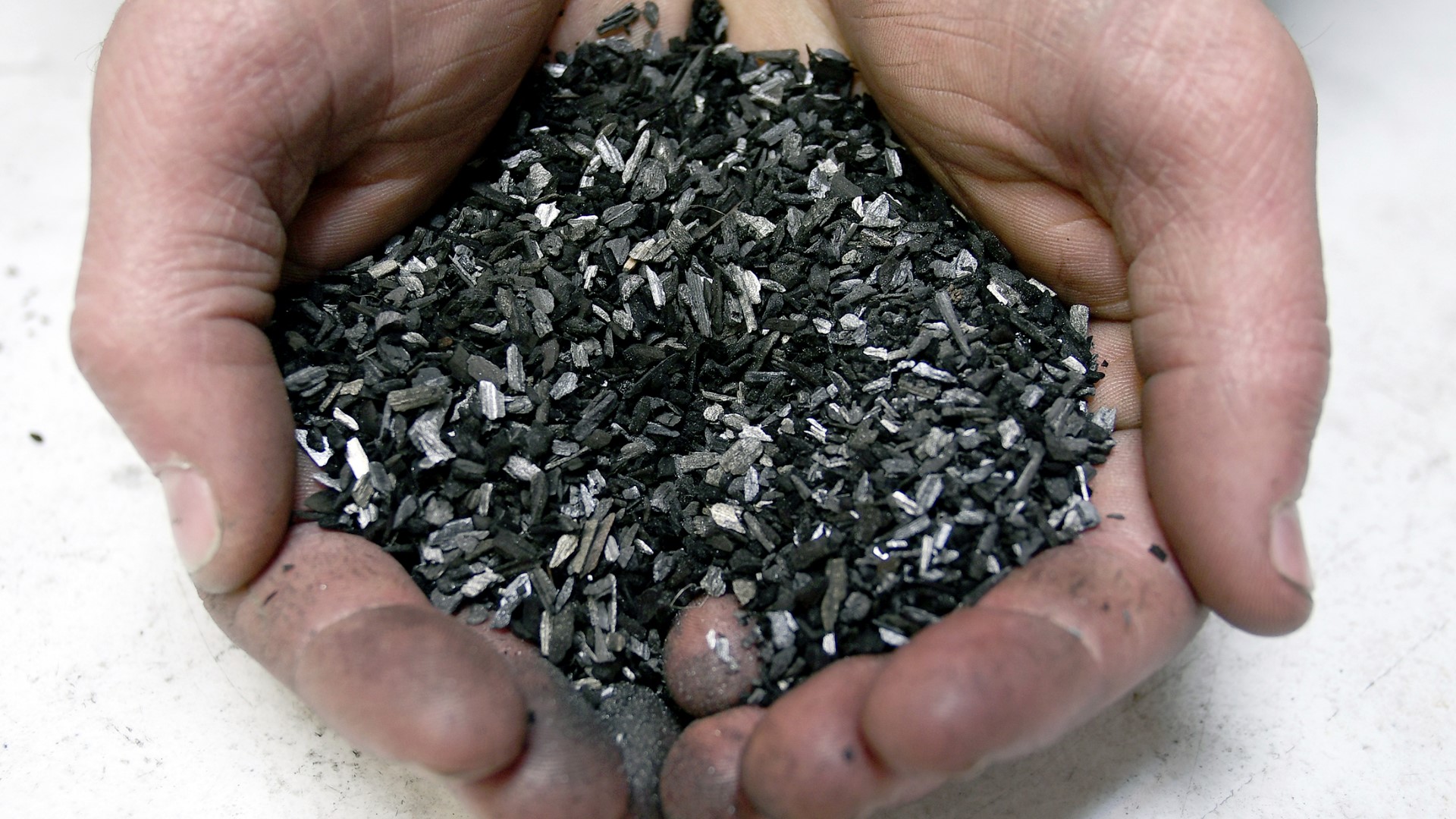 Colorado looks at storing carbon in defunct oil and gas wells | 9news.com