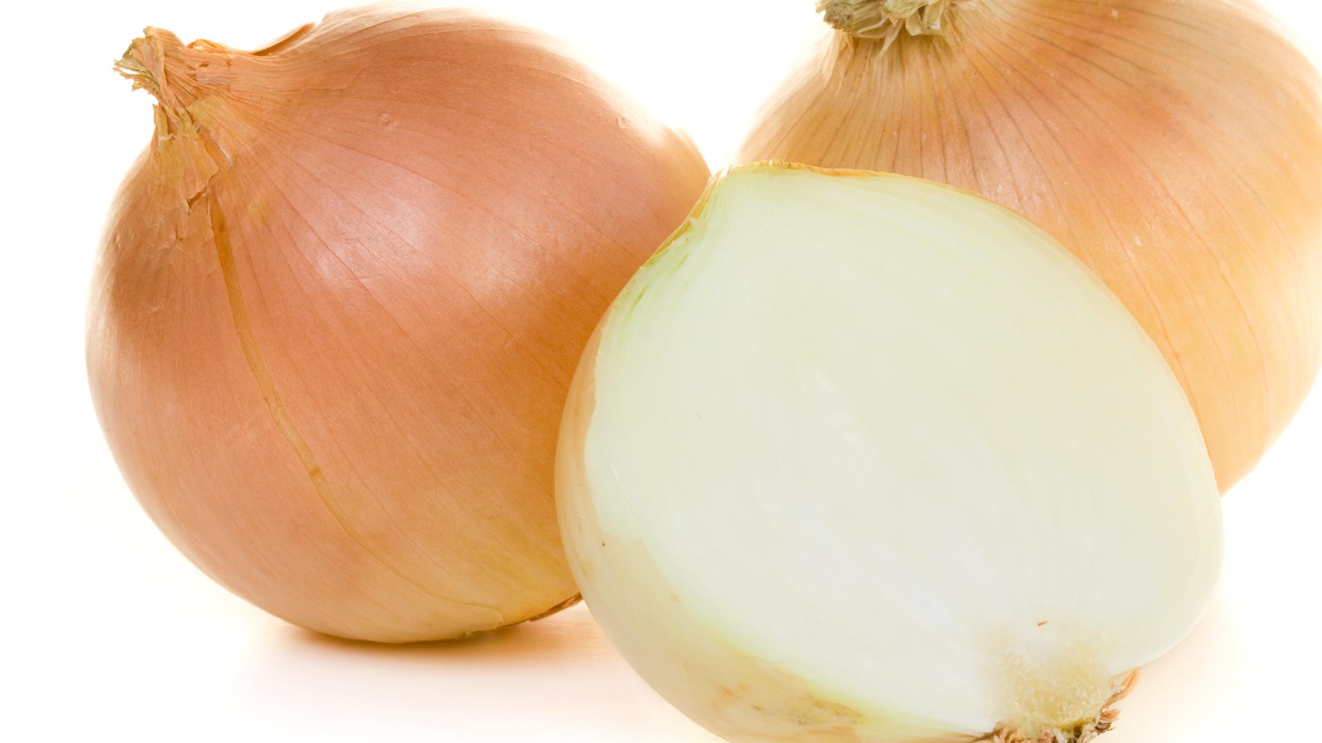 Colorado distribution plant recalls onions amid E. coli concerns ...