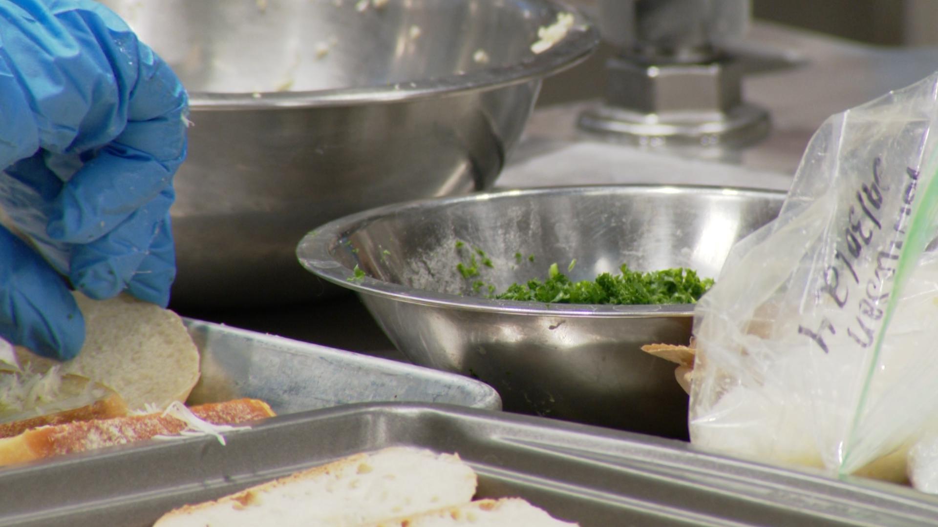 Denver program gives Latinos culinary, entrepreneurship tools | 9news.com