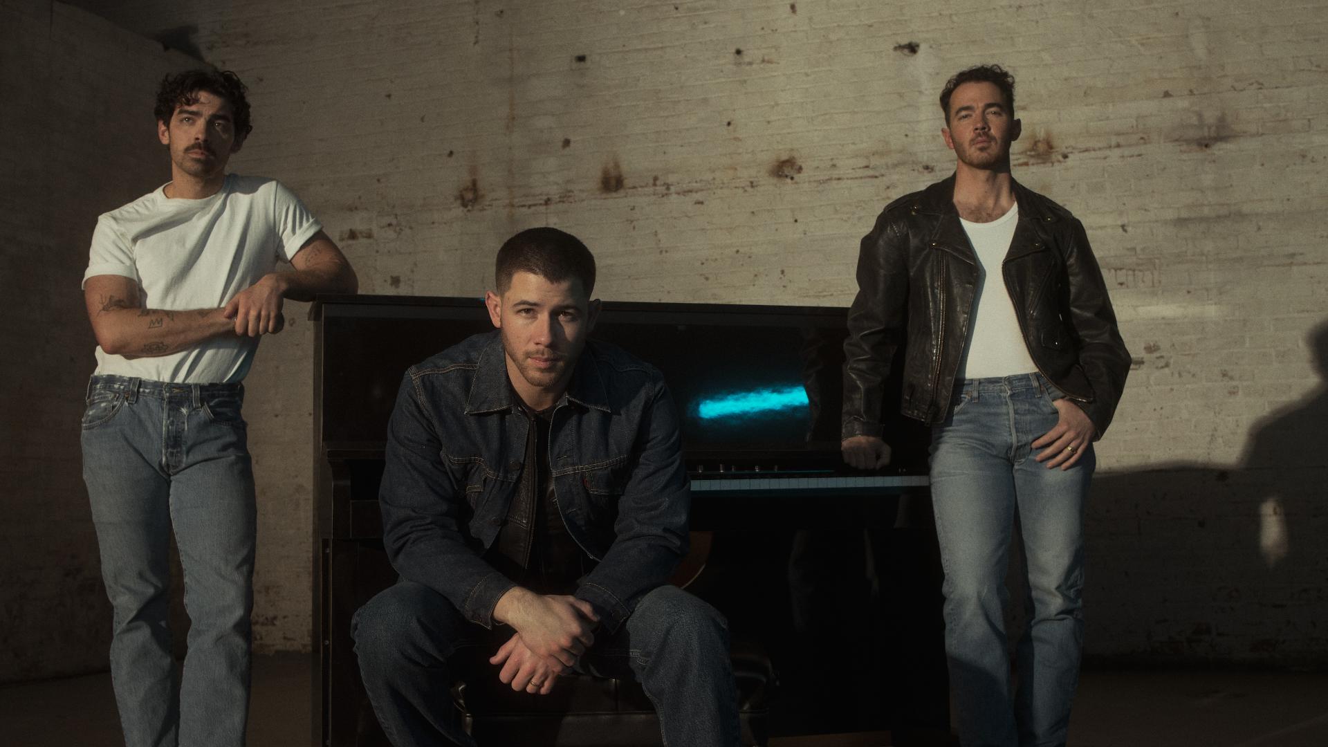 Jonas Brothers bringing 'JONAS20: LIVING THE DREAM' tour to Denver ...
