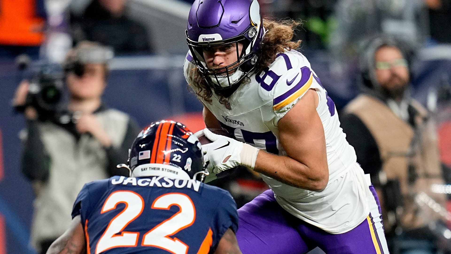 NFL reviewing Kareem Jackson hit on Vikings quarterback Dobbs | 9news.com