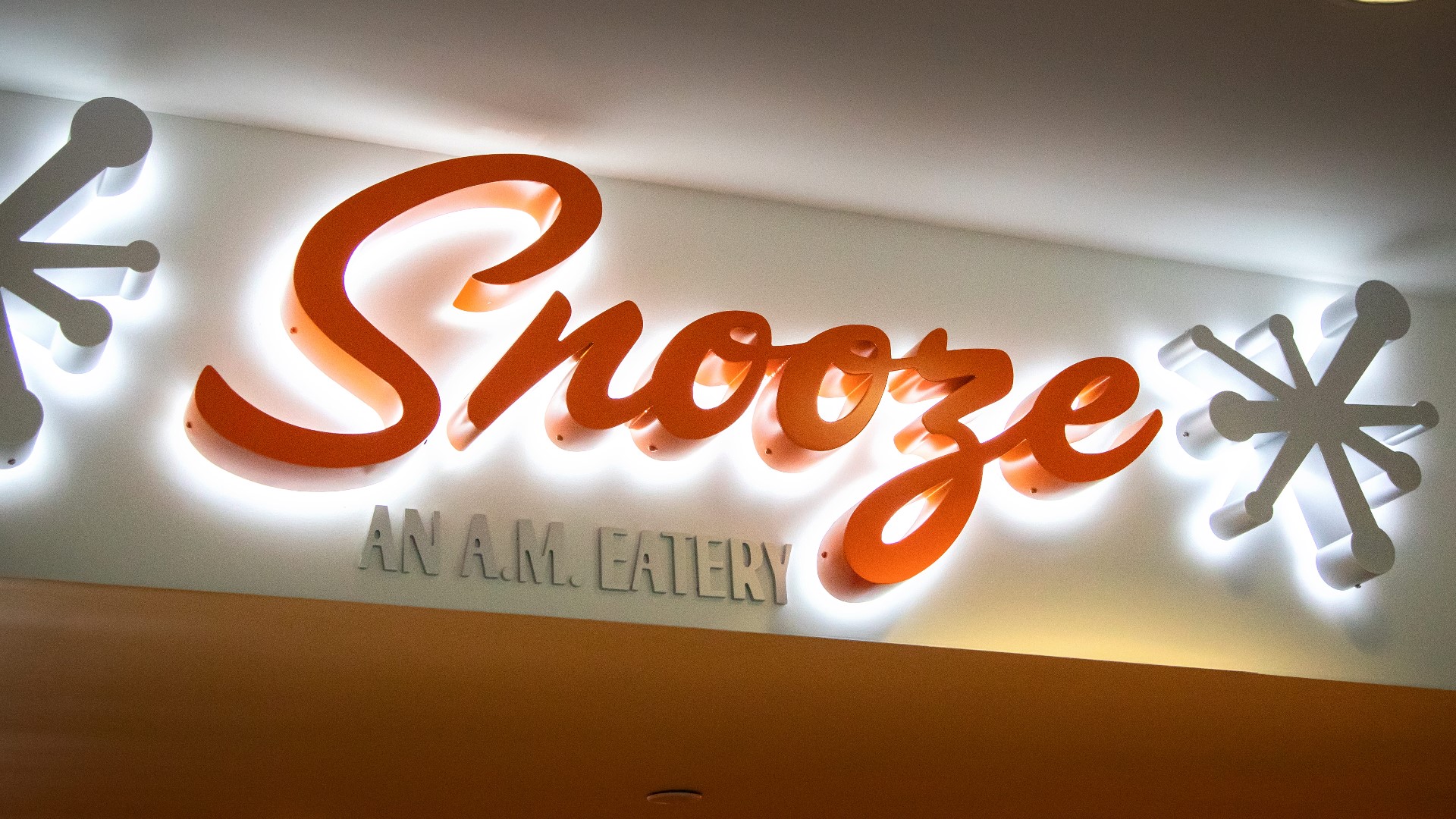 Snooze An A.M. Eatery is now open at DIA's Concourse B | 9news.com