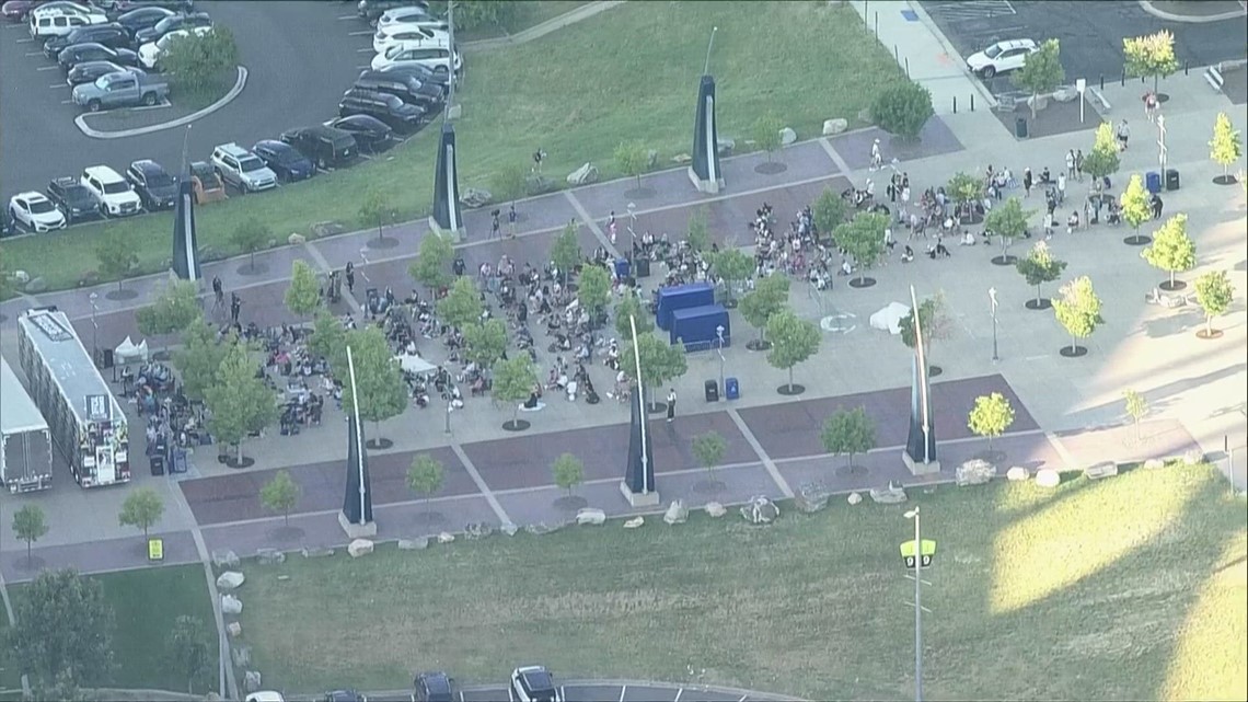 Taylor Swift's merch truck arrives in Denver | 9news.com