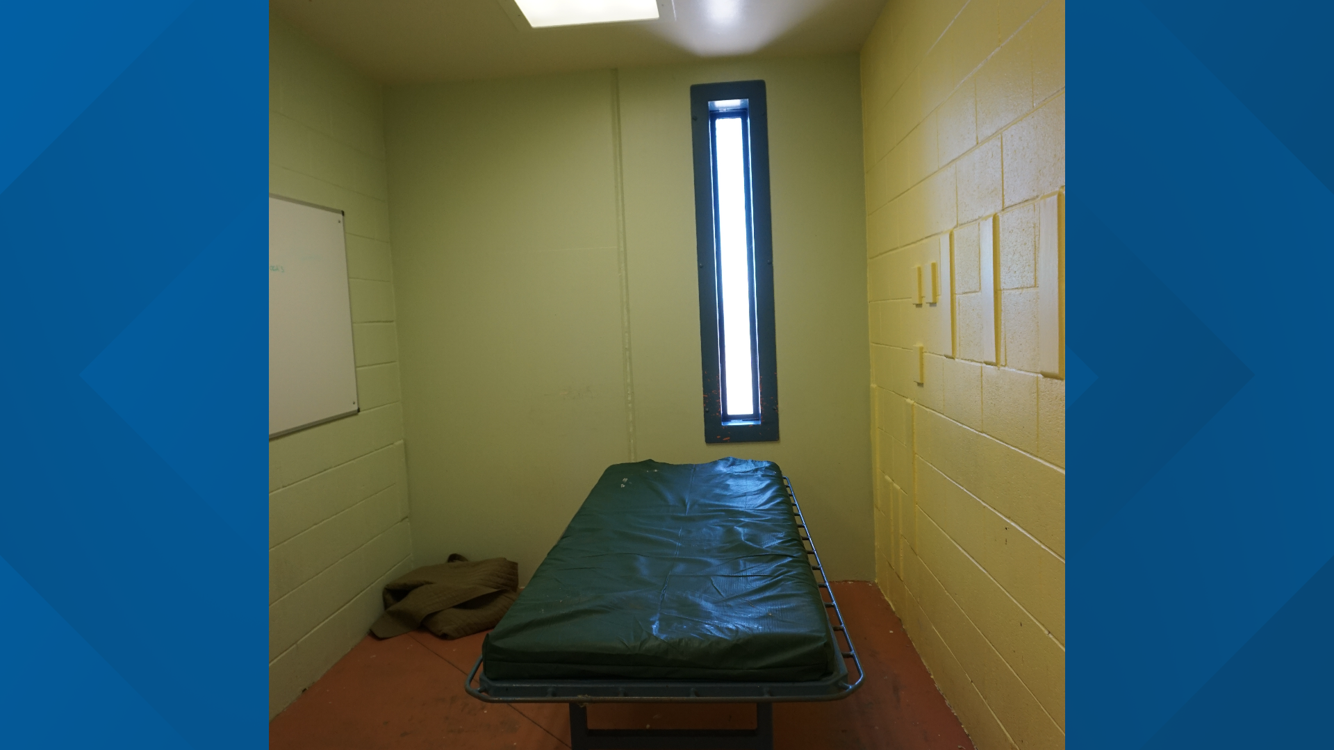 Photos show a 4-point restraints room in a Colorado prison | 9news.com