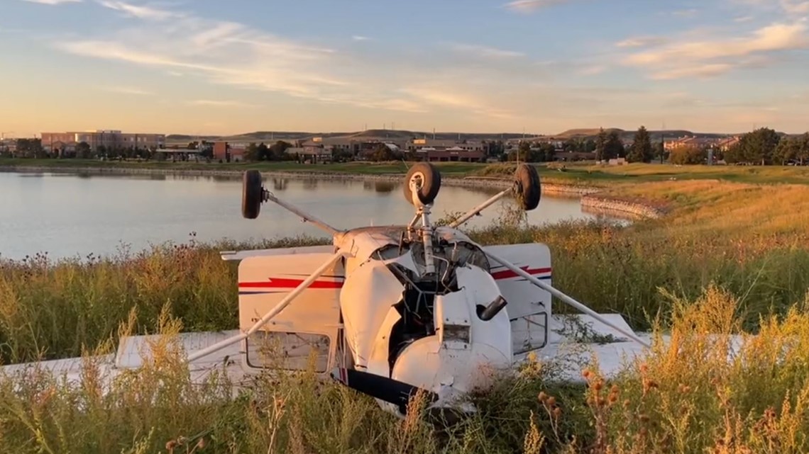 Plane hits birds at Centennial Airport crashes at golf course | 9news.com
