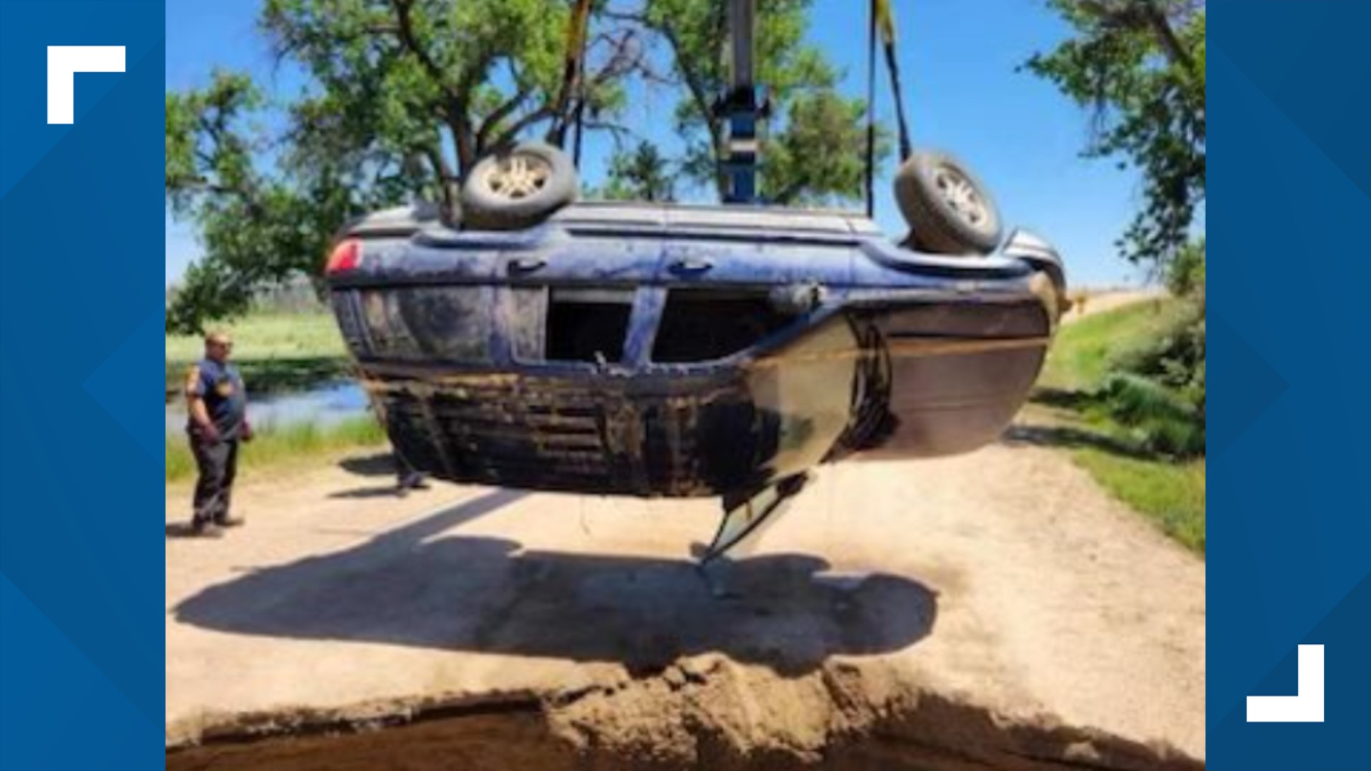 SUV falls into sinkhole in Colorado | 9news.com