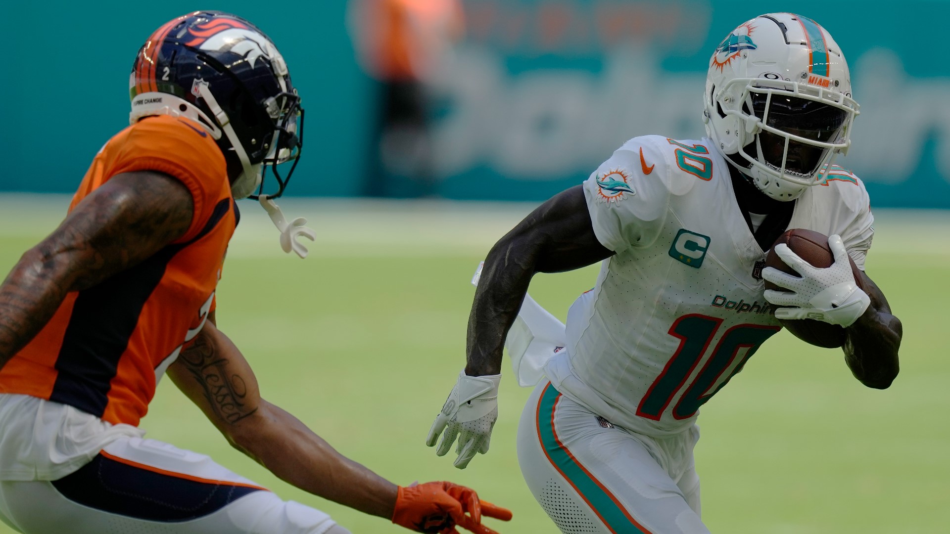 Miami offense all but unstoppable as Dolphins beat Broncos | 9news.com