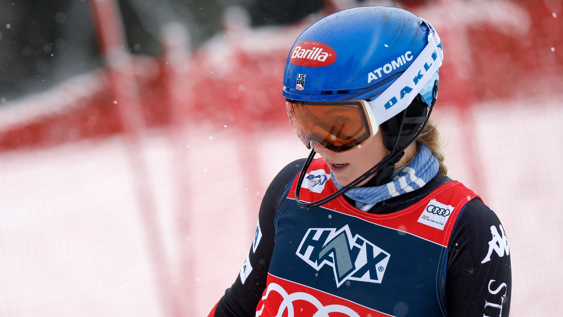 Mikaela Shiffrin straddles gate in World Cup slalom | 9news.com