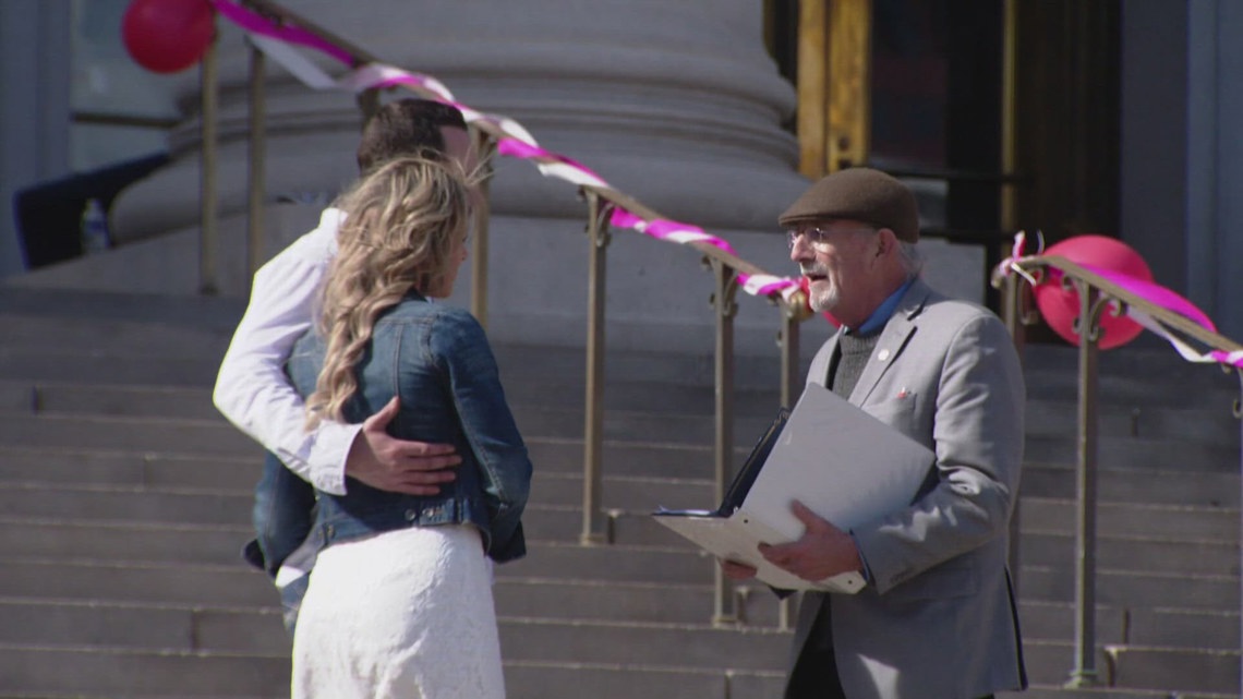 Study: Marriage linked to lower risk of cancer | 9news.com