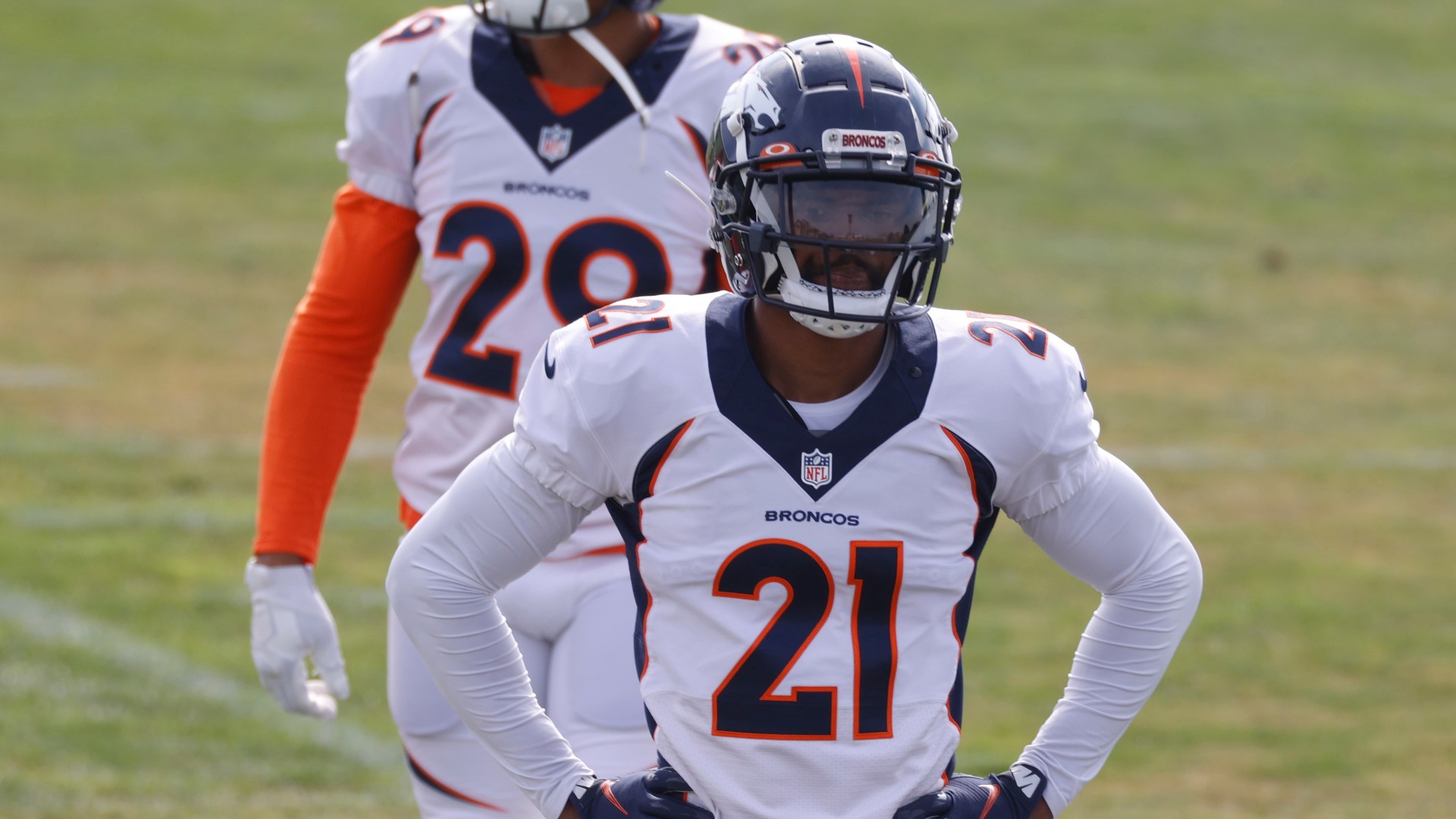 A.J. Bouye a technician, student and Broncos' No. 1 cornerback | 9news.com