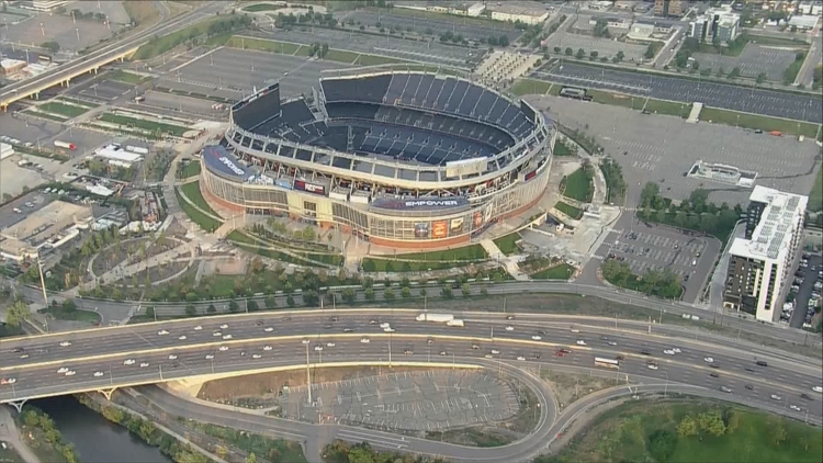 Coldplay brings 'Music of the Spheres' tour to Denver debut | 9news.com