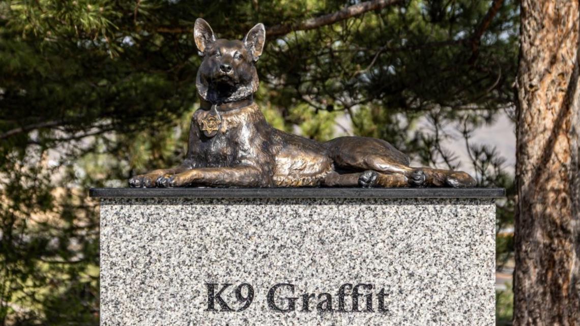 Jefferson County honors K9 Graffit with statue | 9news.com